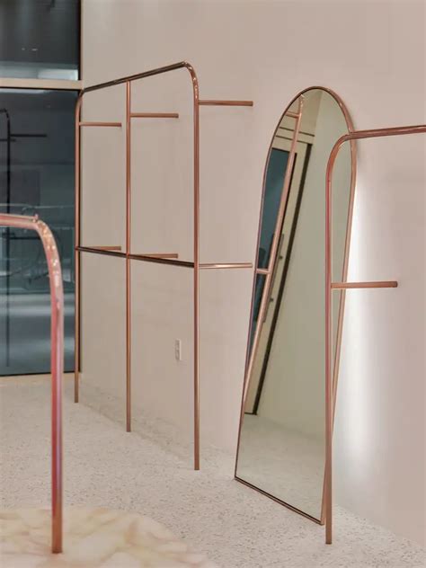 핑크 컬러로 귀여운 포인트 10평 캐주얼 모던 옷가게 인테리어 하남 망월동