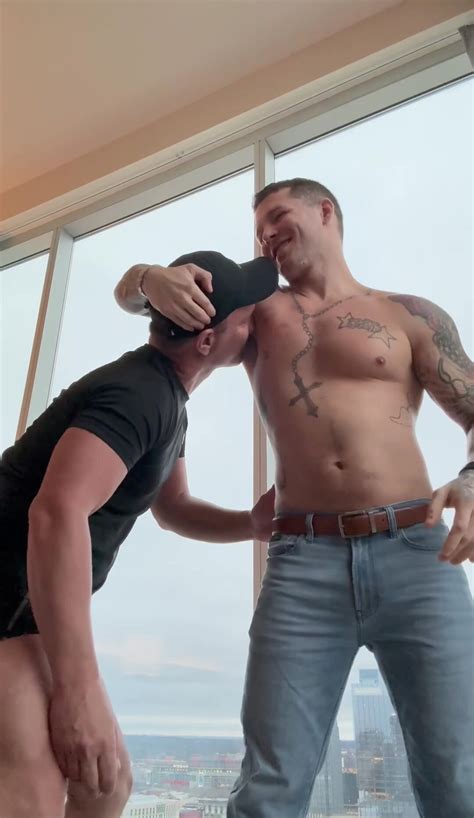 Slave Worships Master Pits And Feet