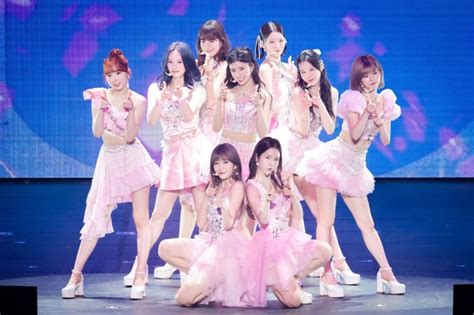 Niziu、2度目の全国ツアー「niziu Live With U 2023 “ココ！夏 Fes”」が開幕 Rbb Today