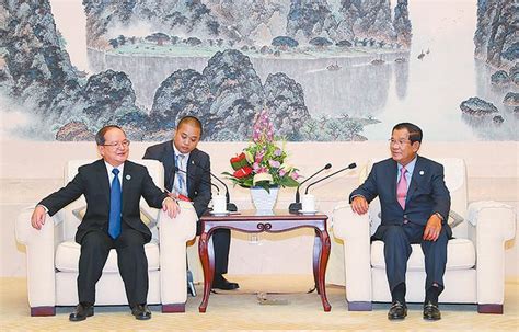 鹿心社陈武分别会见出席第十五届中国 东盟博览会的各国政要手机新浪网