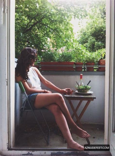 Anna Wappel Feet Aznudefeet