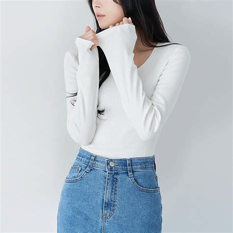 리틀마켓 데일리 레이어드 골지 U넥 여리핏 이너 긴팔 티셔츠 Tc71b3 기본베이직면코튼스판티쭉티슬림u넥화이트그레이회색블랙출근하객결혼식봄가을