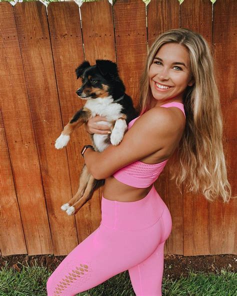 Shapely Ass Scrolller Shapely Ass Scrolller