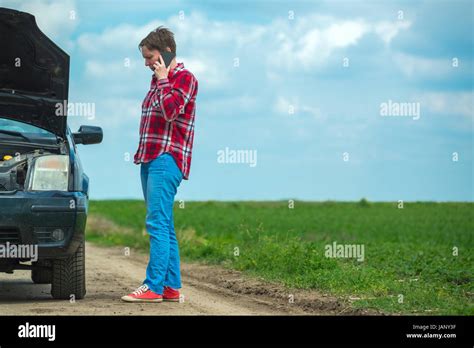 Broken Mobile Phone Hi Res Stock Photography And Images Alamy