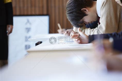 参加考试的学生们高清图片下载 正版图片502070747 摄图网