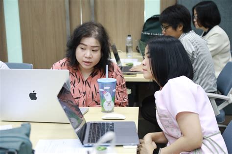 มหาวิทยาลัยร มหาวิทยาลัยราชภัฏเพชรบุรี งานสื่อสารองค์กร