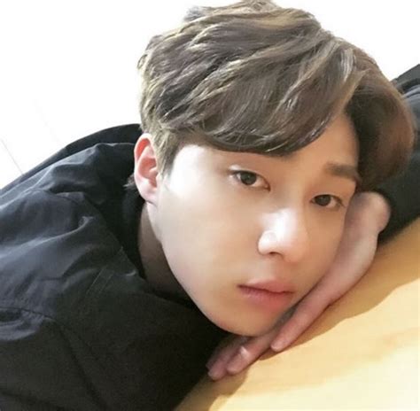 무쌍으로 심쿵하는 훈남 연예인 7명 오펀 디스커스