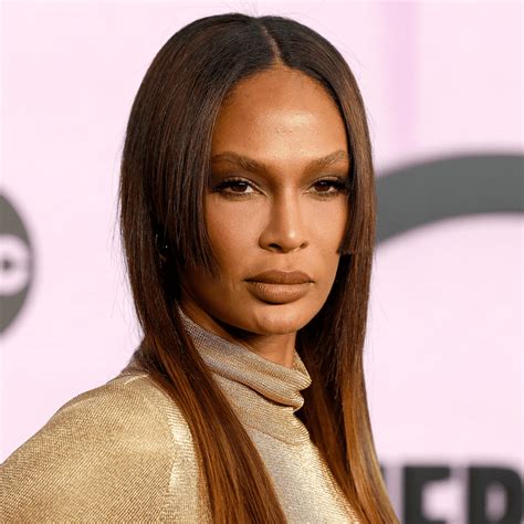 30 Chic Hairstyles For Oblong Face Shapes According To Stylists Artofit