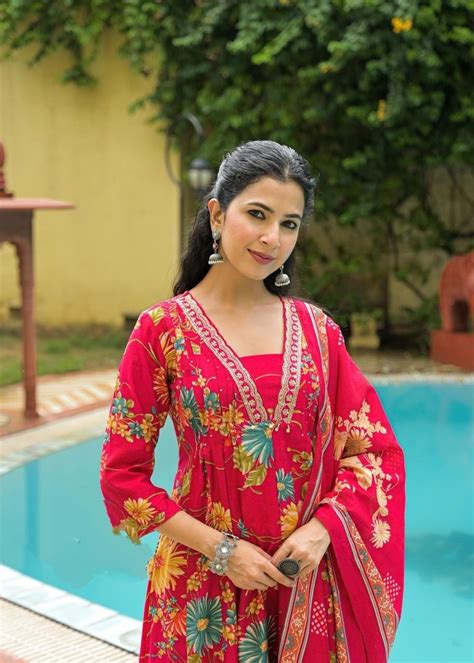 Rishanas Colour Added A New Photo Rishanas Colour