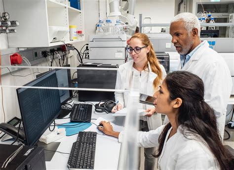 Streamlining Lab Operations With Software Automation