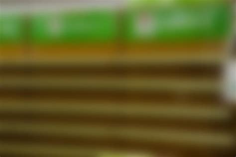 多地感冒退烧药品出现缺货情况 药房货架被扫空图片频道财新网