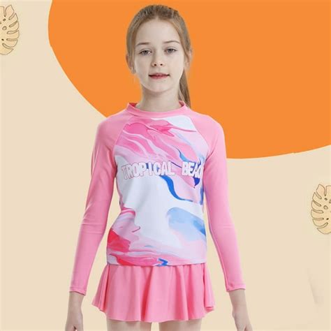 Gyratedream Girls Swimsuit Rash Guard Set Long Sleeve Two Piece Bathing Suit With Shorts