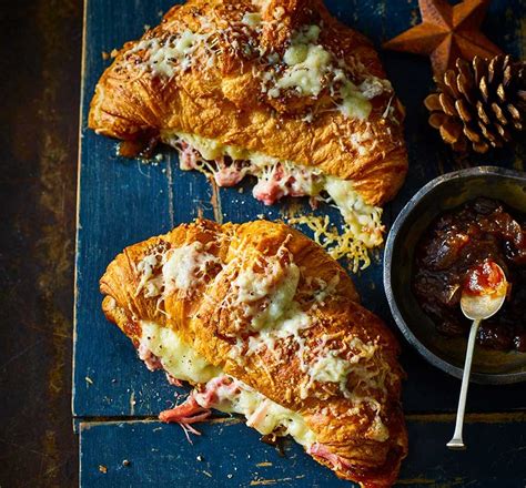 Ham And Cheese Croissant Make Ahead Croissant Breakfast Sandwiches