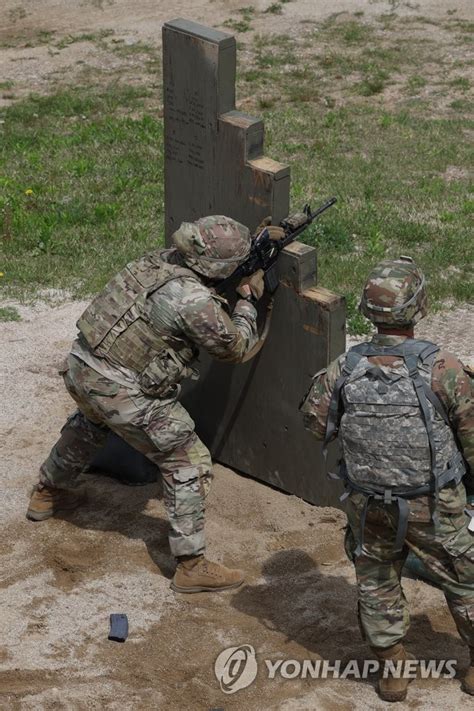 M4 사격하는 미군 연합뉴스