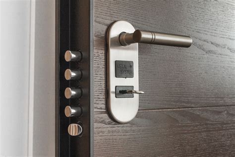 How To Choose A Locksmith 10 Best Tips