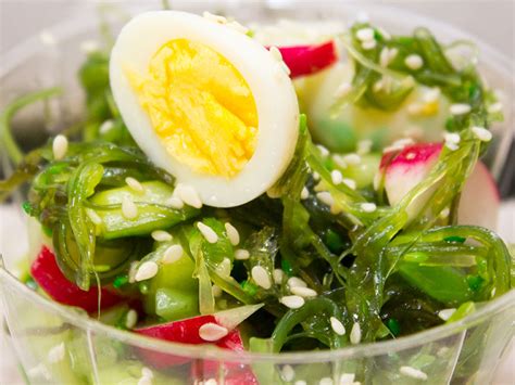 Салат с водорослями Чукка | Папина Кухня