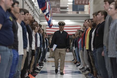 Navy Halts Travel Of New Recruits To Great Lakes Boot Camp Usni News