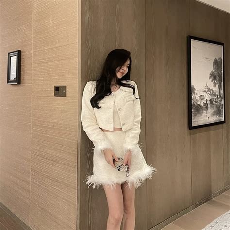 [mã Fatrend2810 Giảm đến 30k Tối đa 99k] Set Dạ 3 Món Phối Lông Vũ Kèm
