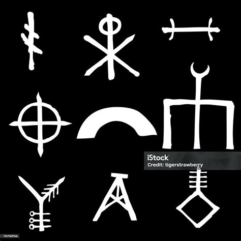 옛 북유럽 북유럽 룬 상상의 버전의 집합입니다 룬 알파벳 기호 Futhark 고대의 신비로운 상징 바이킹의 편지와 룬에서 영감을 얻었습니다 벡터 고대의에 대한 스톡 벡터