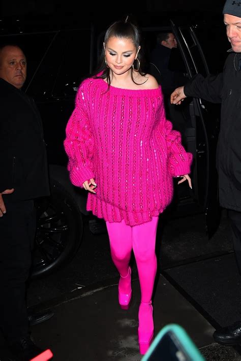 Selena Gomez Looks Sexy In Pink Pantyhose Photos The Fappening