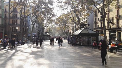 무료 이미지 보행자 겨울 도로 거리 도시 시티 도심 수송 큰 광장 레인 공공 장소 하부 구조 마을 광장 이웃 횡단 보도 주거 지역 인간 정착