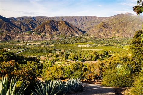 Ojai Valley Visitors Guide