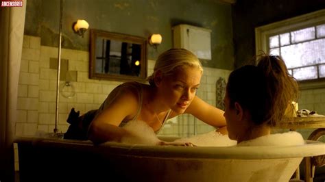 Rachel Skarsten Nude Pics Page 1