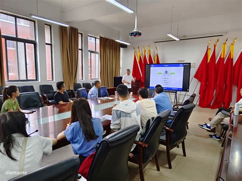 数学与统计学院举办第52期“学术立校”暨“数统天地”论坛讲座 数统学院