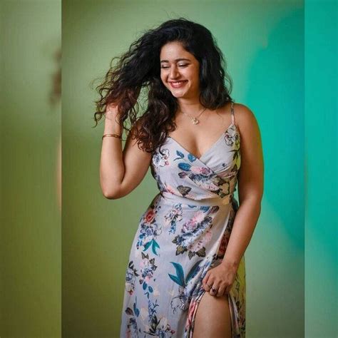 பனம பஜவ கவரசச கடல அலல கவரசச சனமவய பளககம ரசகரகள Actress Poonam