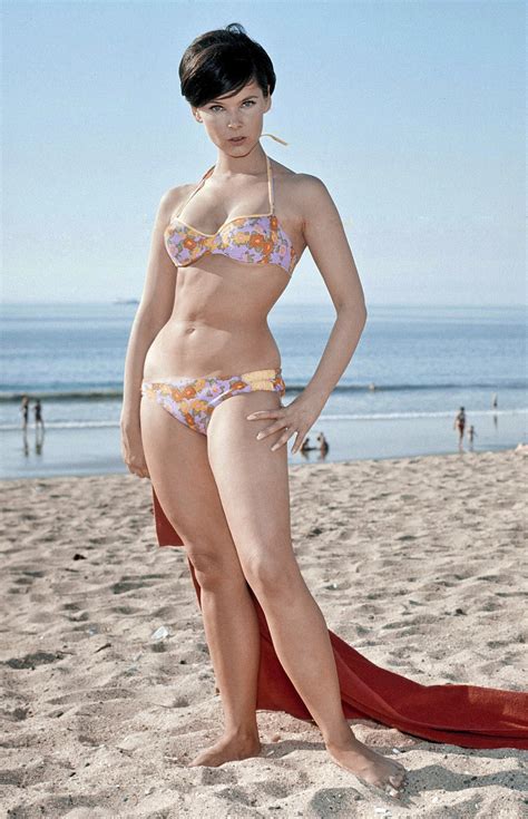 Yvonne Craig Nude Pics Page