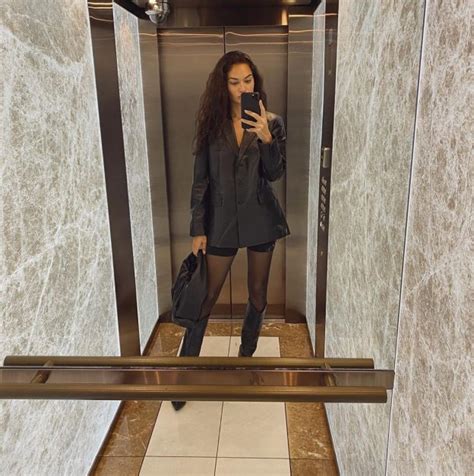 Shanina Shaik Sexy In Jacket Over Her Naked Body Photos The Fappening