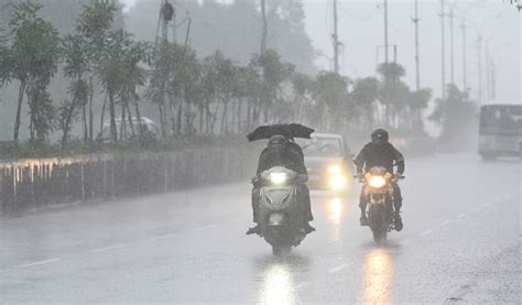 Imd Issues Heavy Rain Warning For Andhra Pradesh Telangana Today