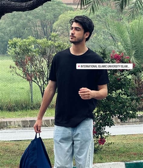 𝙃𝙖𝙨𝙝𝙞𝙢 𝘽𝙖𝙠𝙝𝙩 𝙆𝙝𝙖𝙣 Hashimm Bakht Khan • Instagram Photos And Videos