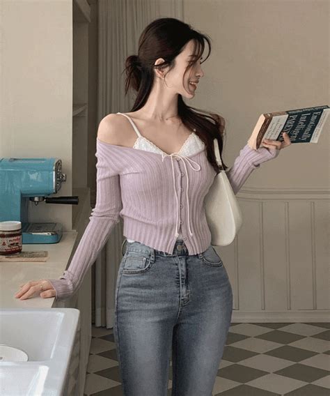 레이스 브이넥 리본 슬리브리스 이너 끈나시 에이블리