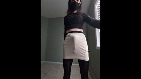 Mel7158 Tight Skirt Bulge Cock Reveals And Pantyhose Manyvids