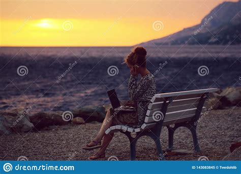 Sexy Woman Computer Dark Stock Photos Free Royalty Free Stock Photos From Dreamstime