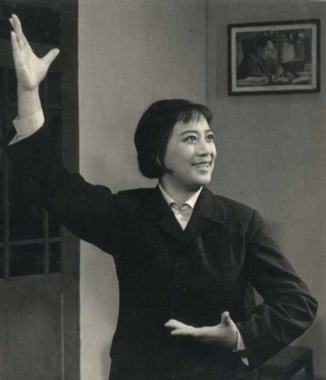 孟锦云年轻时的照片儿 伤感说说吧