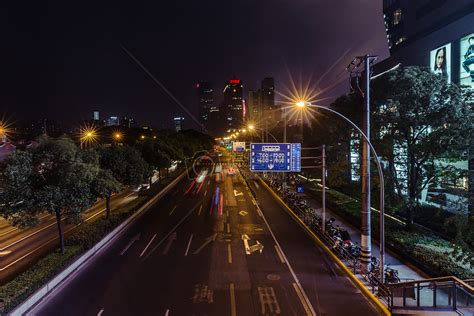 夜晚开着宝马x6照片 汽车图片
