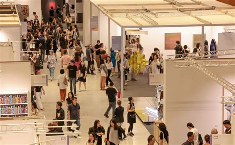 키아프 프리즈에 코엑스는 북적 한국경제