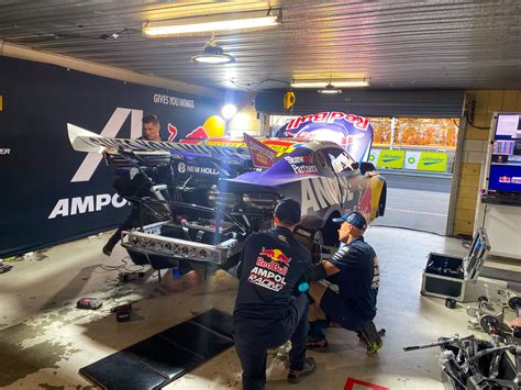 Triple Eight Undertaking Repairs After Bizarre Pit Lane Incident Supercars