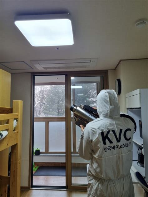 한국바이러스센터 성모자애드림힐에 ‘엄마랑아기랑 살균소독제·위생 관련 제품 기부 Kollo