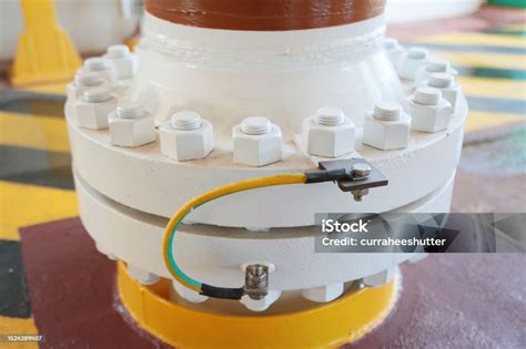 단락 및 인적 보호를 위한 기계 또는 전기 시스템의 접지 배선 커넥터 안전 표준이 있는 전기 시스템의 안전 장비 지락 장비 0명에 대한 스톡 사진 및 기타 이미지 Istock