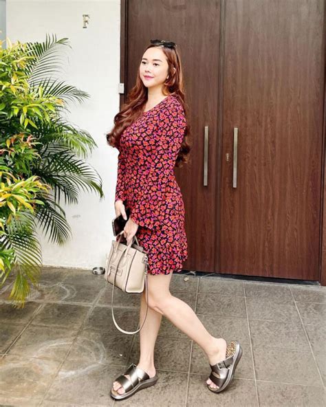 Foto Seksi Aura Kasih Dzargon