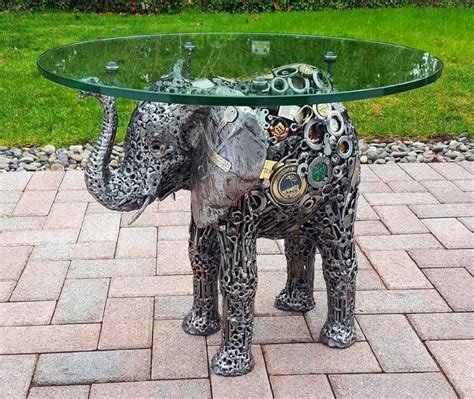 مجسمه های حیوانی خیره کننده ساخته شده از فلزات و ضایعات