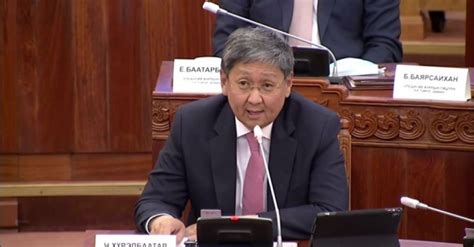 Ч Хүрэлбаатар Увсад өрсөлдөх гэж байгаа бол Н Алтанхуягаа зүгээр очоод өрсөлд Битгий хүн