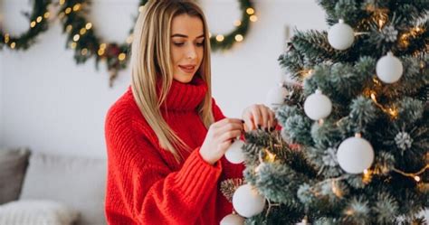 Как украшать елку в год Дракона