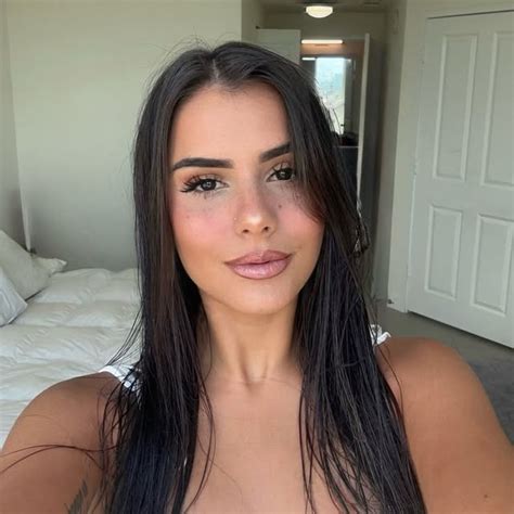 G Rozalez Gg Threads Say More