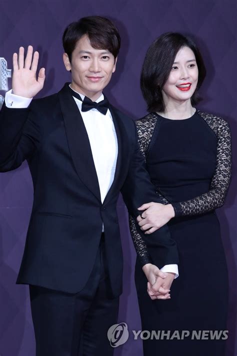지성 이보영 연예계 잉꼬부부 연합뉴스