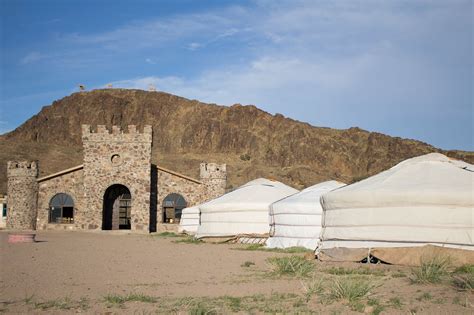 Онги голынхон хөдөлгөөн Onggi River Movement ГОЛ МӨРНИЙ УРСАЦ БҮРЭЛДЭХ ЭХ УСНЫ САН БҮХИЙ