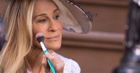 Μακιγιάζ μετά τα 50 3 λάθη που κάνουν τα χείλη σας να δείχνουν πιο λεπτά κι ώριμα